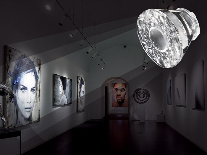 LEDiL Ilona-Zoom – arc