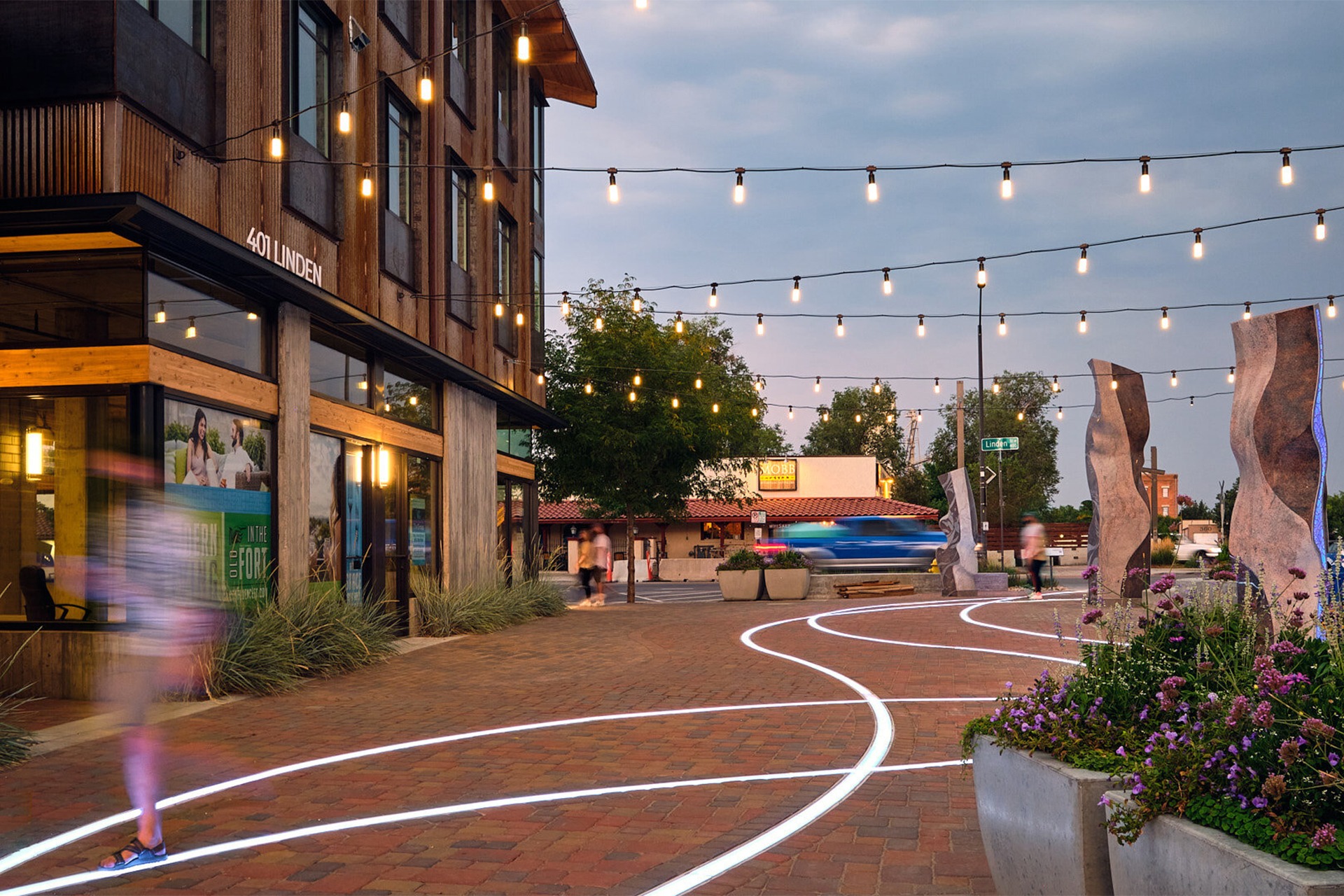 David Morgan Review: Organic Lighting FortaCast – arc